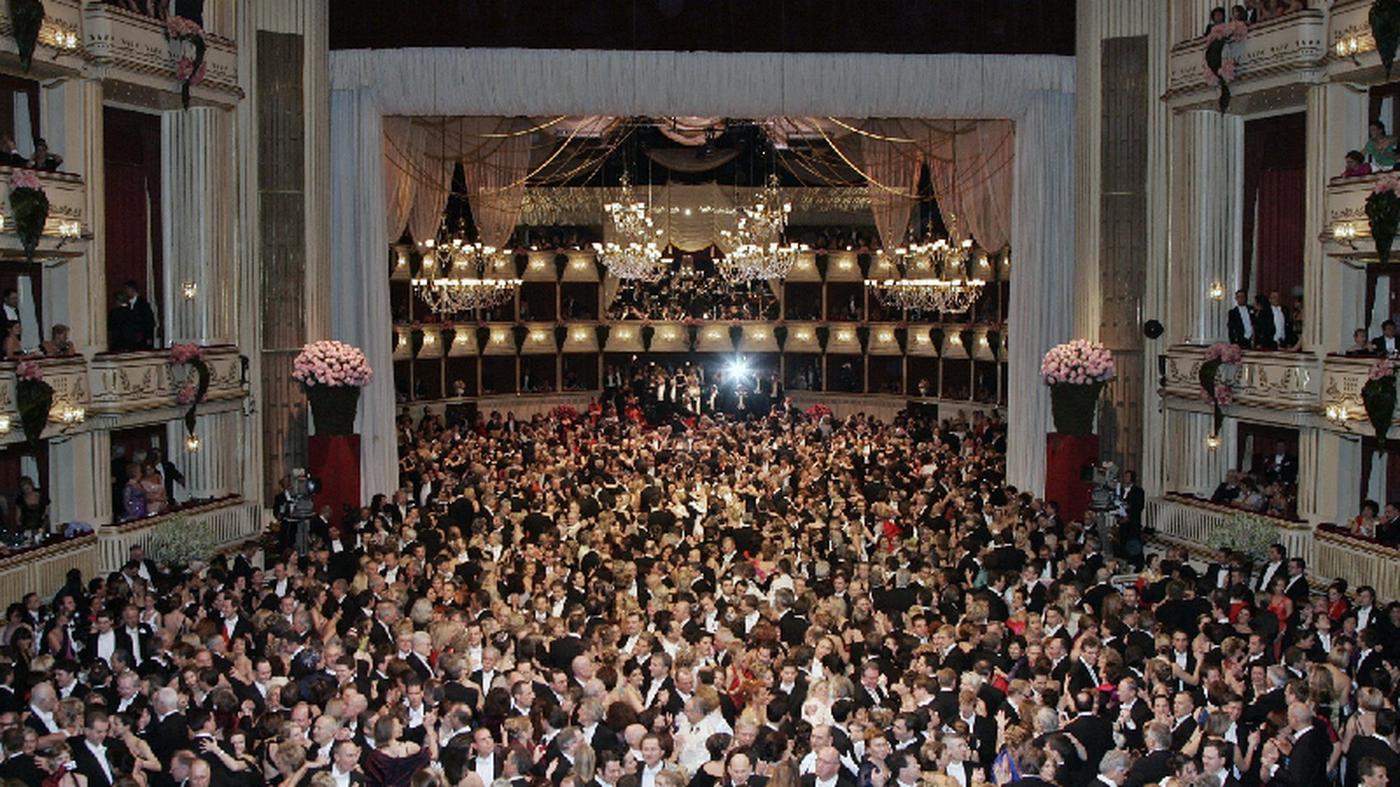 Wien: Ahs und Ohs beim Opernball
