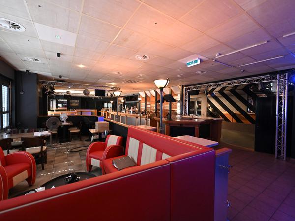 Vom Tanzcafé zum Parkdeck: Wie das „Clärchen’s“ in Potsdam neu erfunden ...