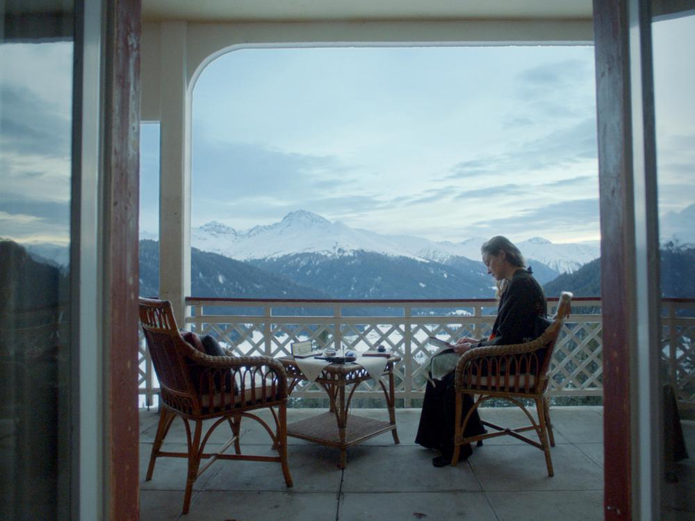 Spionage-Serie „Davos 1917“ in der ARD: Gleich zwei Mata Haris im Tiefschnee