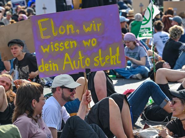 Proteste gegen Tesla-Werk „in der Sache falsch“: Habeck warnt vor ...