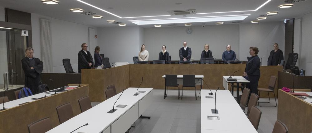 Tod eines Clan-Mitglieds in Berlin: Zwei Männer nach Messerattacke bei „Neuköllner Maientagen ...