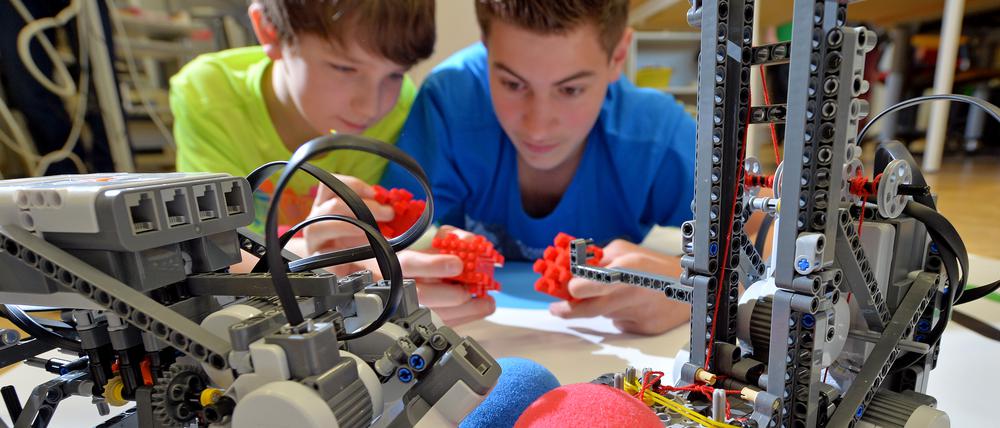 Digitaler Campus für Mathematik und Technik: MINT-Bildung soll ...