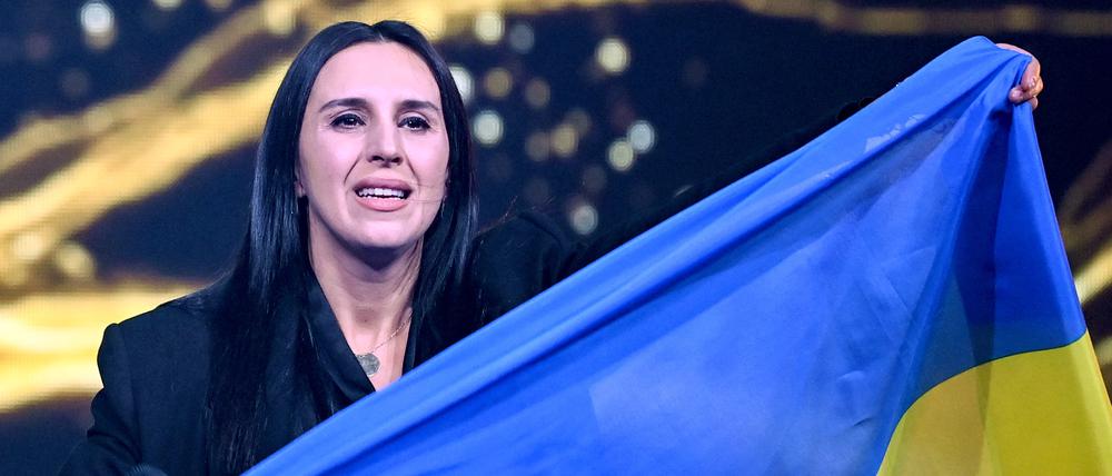 Sängerin kritisierte Angriff auf Ukraine: Russland fahndet nach ...