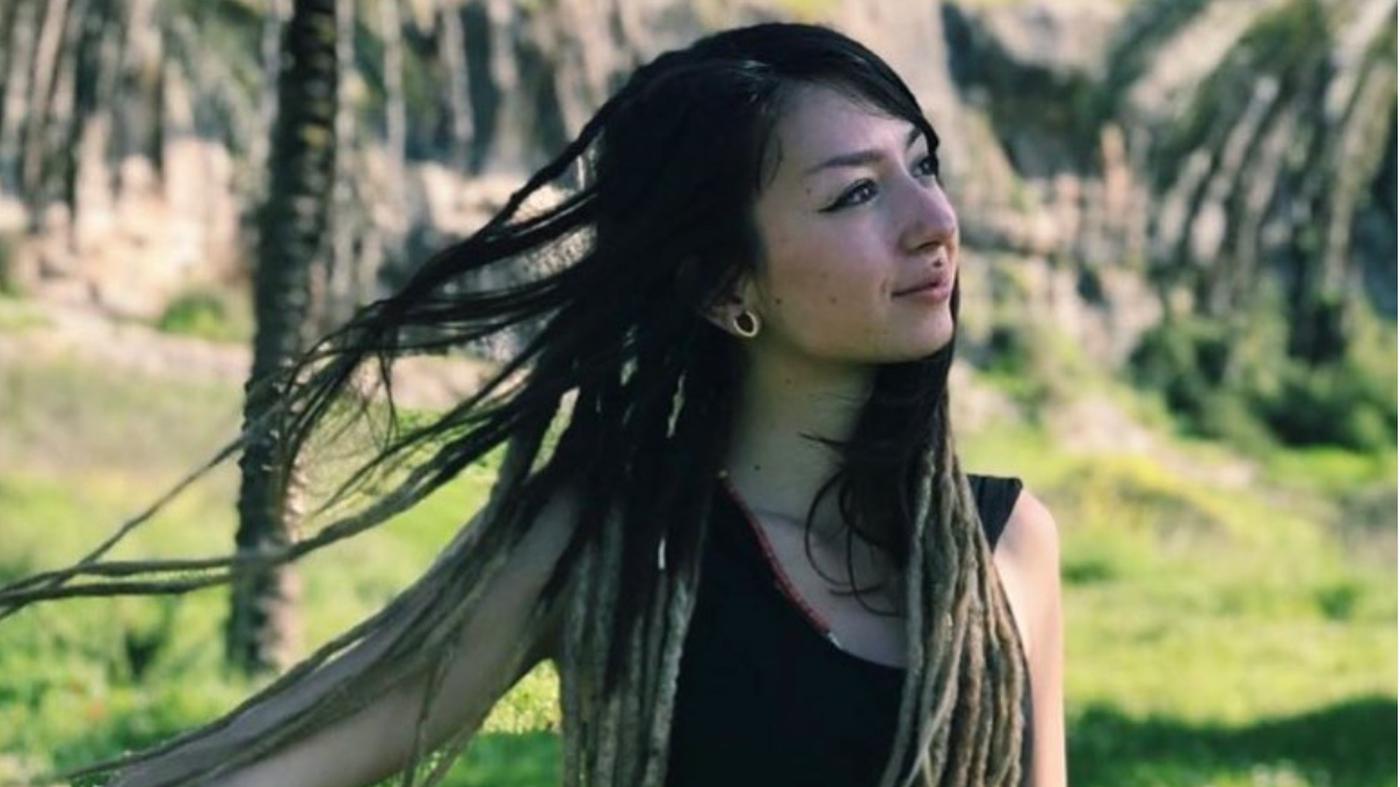 Shani Louk offenbar schwer verletzt in Klinik in Gaza: Baerbock ...