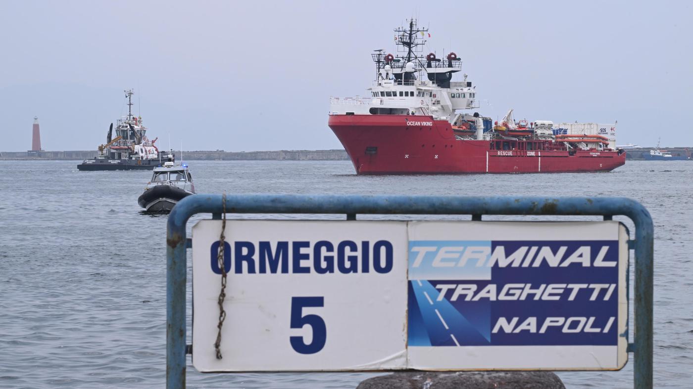 Rettungsschiff von SOS Méditerranée: „Ocean Viking“ bringt 440 Menschen ...