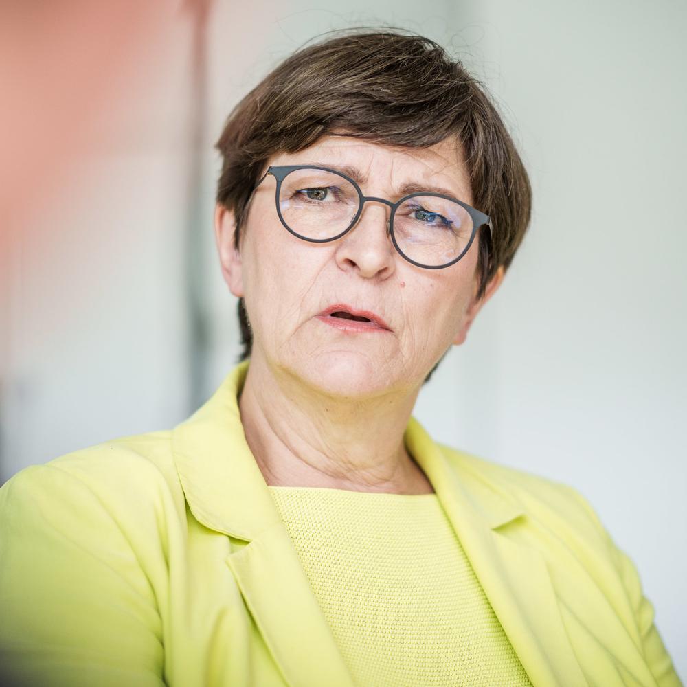 „Eindeutig eine kriminelle Vereinigung“: Dobrindt prangert „Letzte ...