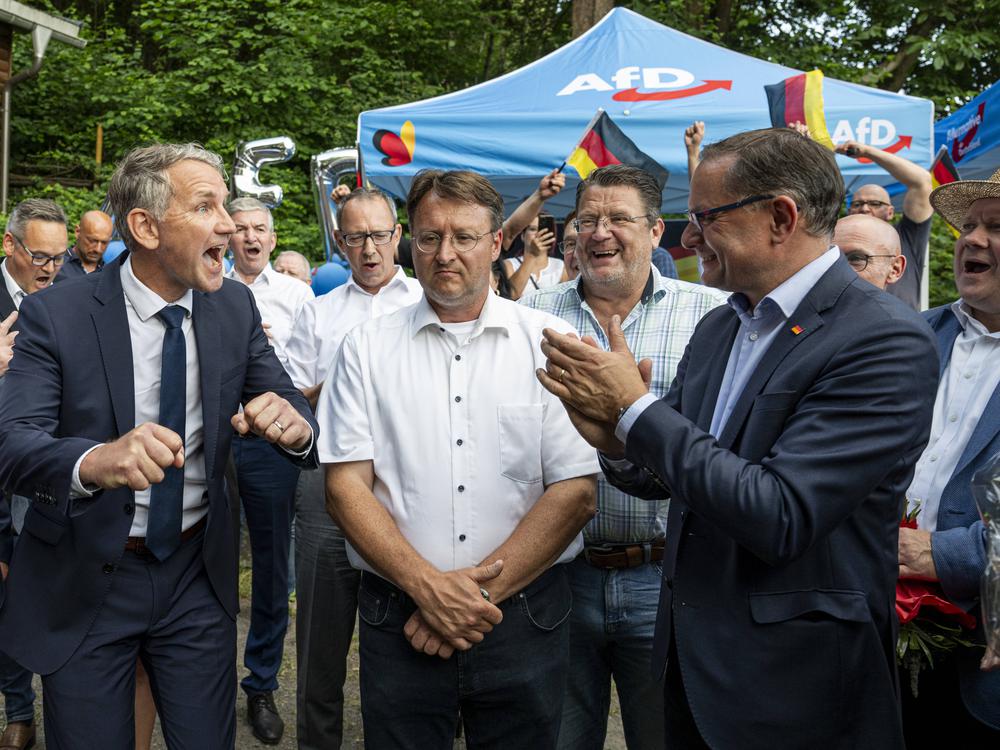 Mit Blumen und Applaus: Bundesweit erster AfD-Landrat in Sonneberg ...