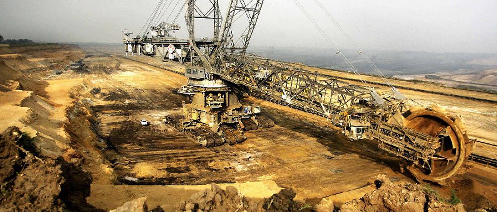 Landespolitik: Platzeck verteidigt Braunkohle-Abbau