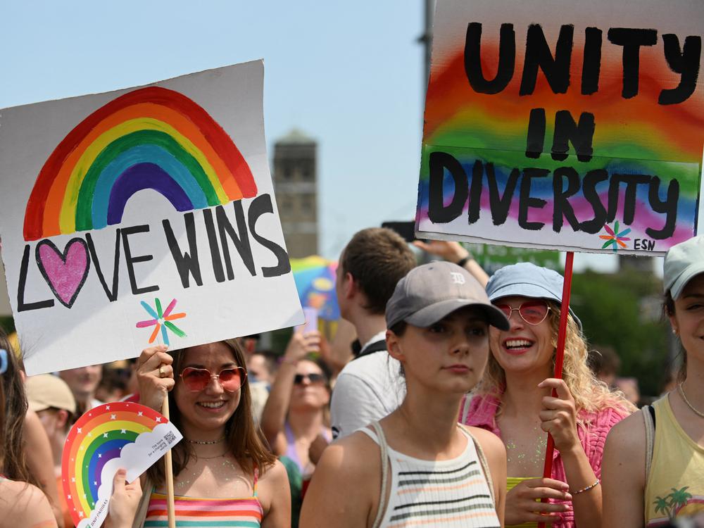 1,4 Millionen Besucher: CSD wegen Unwetter-Warnung unterbrochen