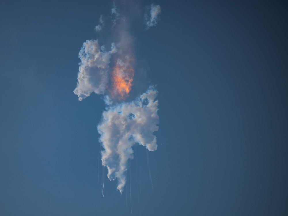 „Starship“ explodiert kurz nach dem Start : Und Elon Musk kann nur noch ...