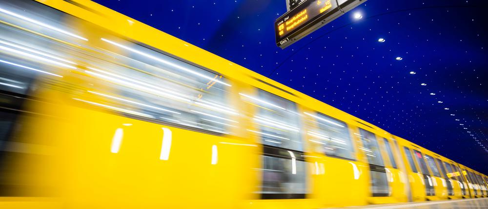 BVG startet Umstieg auf neues Tarif-Angebot: Deutschlandticket oder ...