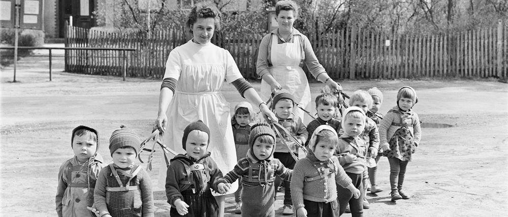 Folgen des DDR-Kitasystems: „Viele leiden unter Depressionen und ...