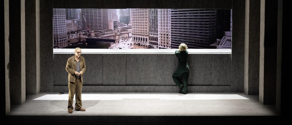 Seltsam ausgebremster Saisonstart: Oliver Reeses Brecht-Hommage kommt ...