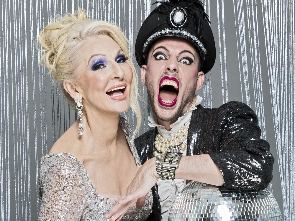 Désirée Nick und Jack Woodhead im Interview: High Heels, Strass und Federboa