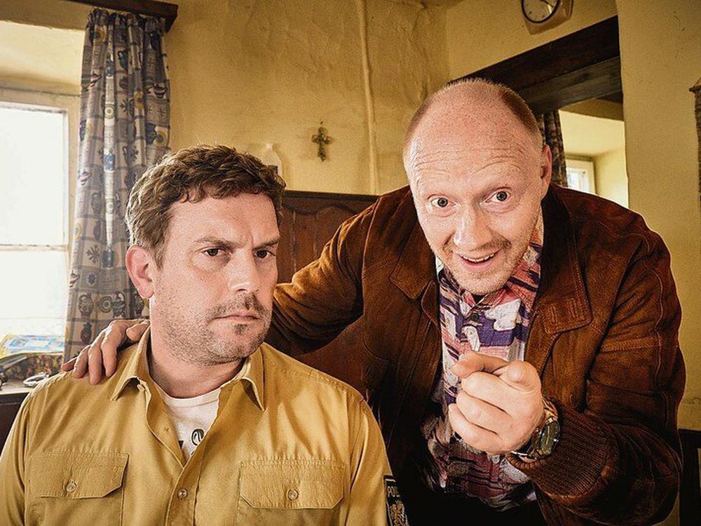 Im Kino: die Eberhofer-Krimiposse "Guglhupfgeschwader": Lotto-Otto und ...