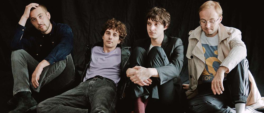 Isolation Berlin live im Lido: Im Bann vom Schmerzensmann