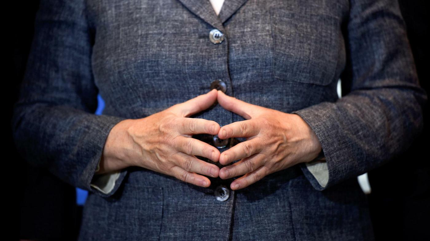 Flüchtlingspolitik in Deutschland: Merkels Reue kommt zu spät