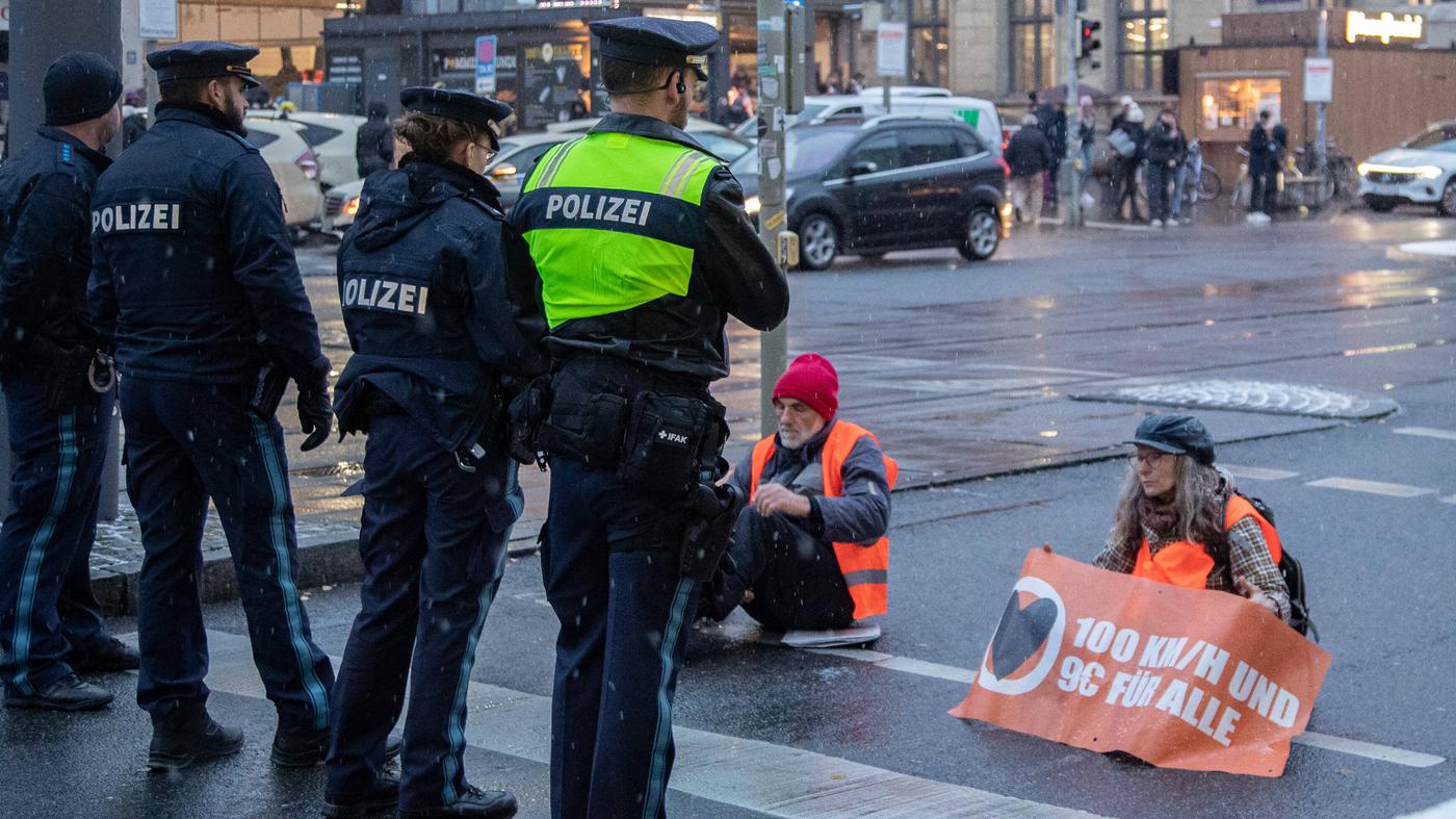 „Extinction Rebellion“ und „Letzte Generation“: Terrorabwehrzentrum ...