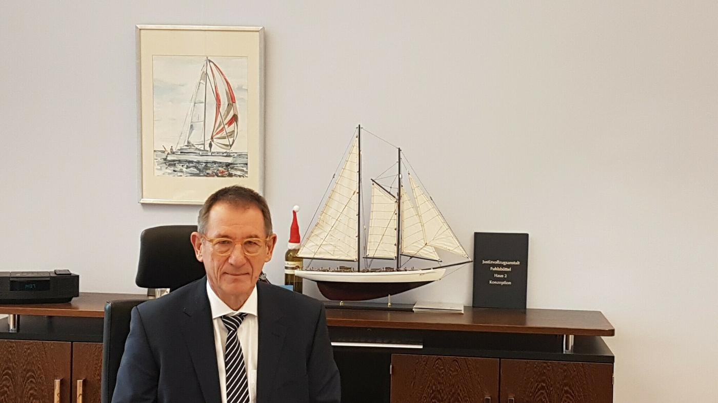 Brandenburgs Generalstaatsanwalt Andreas Behm über Verschwörungstheorien und Parship im Gefängnis