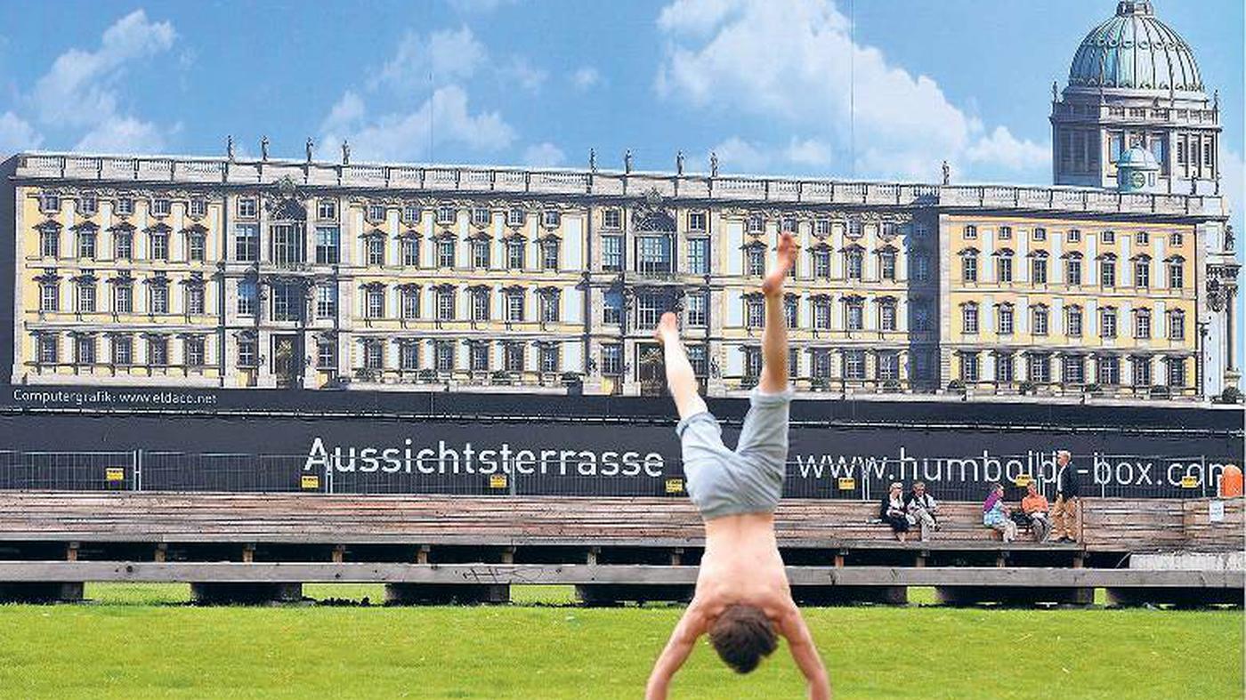 Brandenburg: Schloss mit offenem Schluss