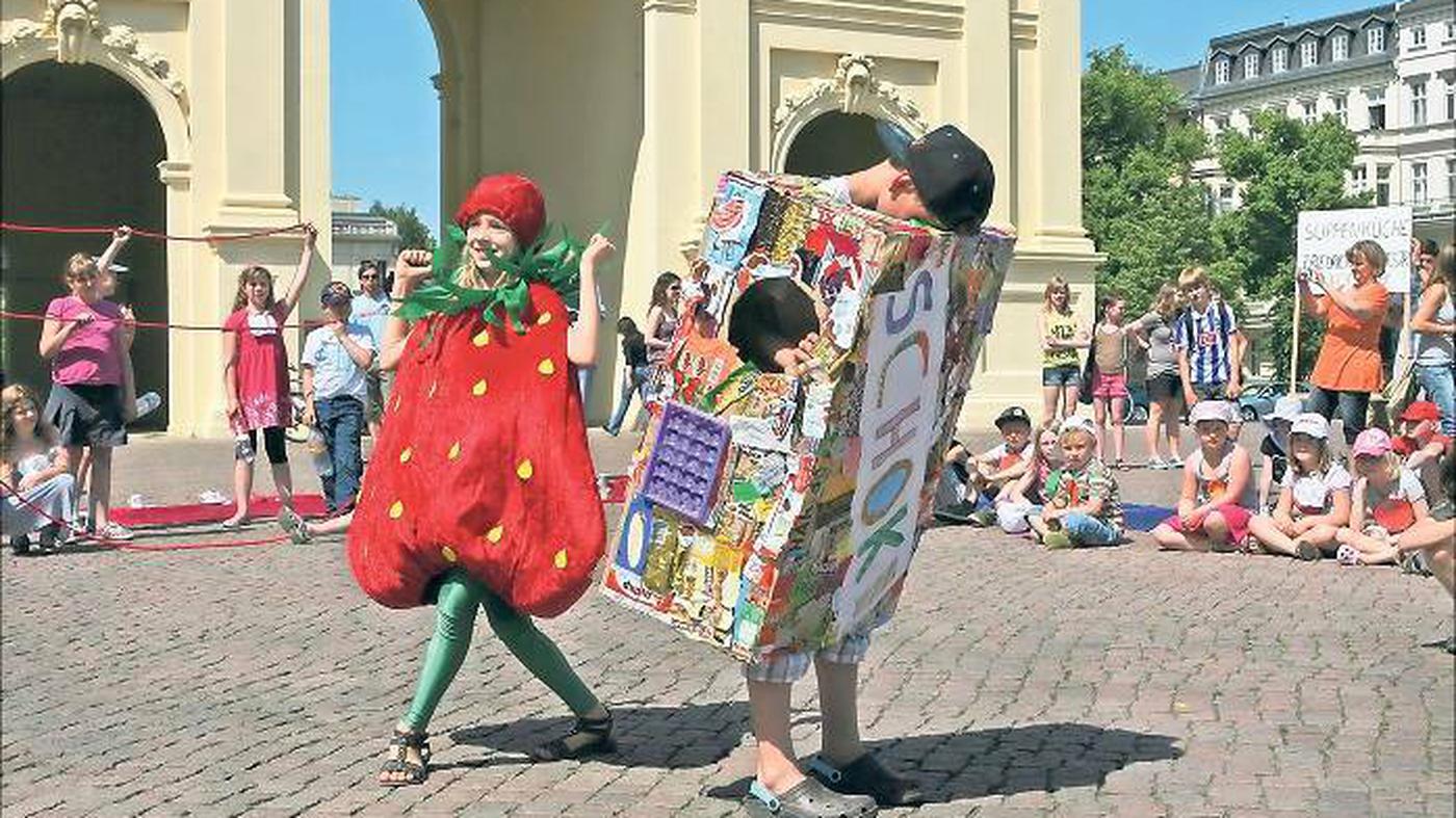 Landeshauptstadt: Soldaten bewachen Kartoffeln
