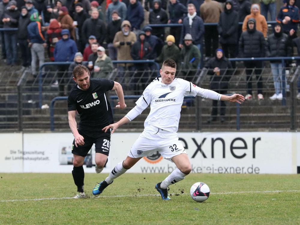 „Ein Fußbreit den Faschisten“: Wie Daniel Frahn bei seinem Debüt in ...