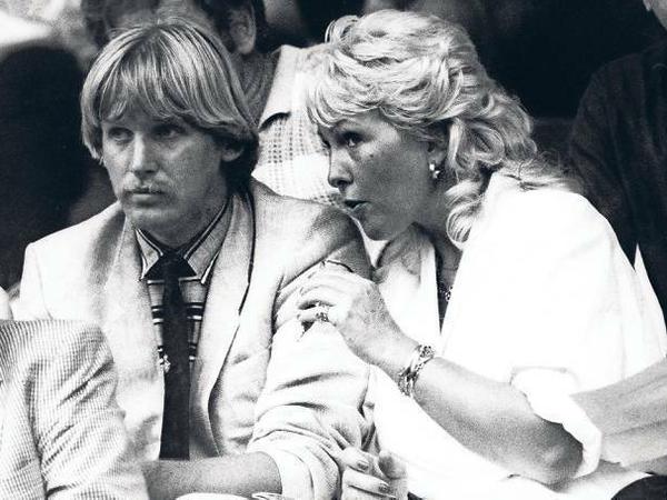 Cathy Hummels und Co.: Warum Spielerfrauen ihre Partner managen sollten