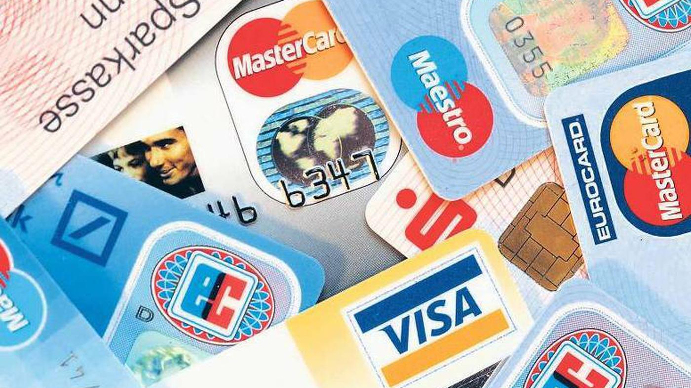 Neue Girokarten: Bankkunden im Ausland oft aufgeschmissen