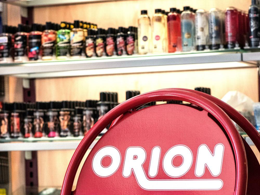 Sexshops: Pornos gehen kaum noch – aber Dildos und Peitschen