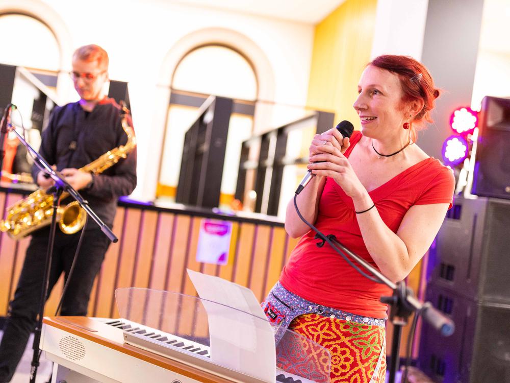 Warmtanzen für das Wintersemester: „Eine große Familie auf dem Weg ins ...